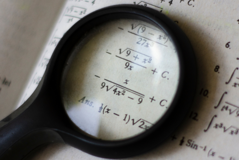 Easy Analysis and Debugging with AIMMS Math Program Inspector